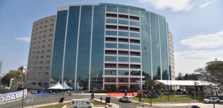 Bowring & Lady Curzon Medical College 2024-25: Cutoff, Fees, Bond ...