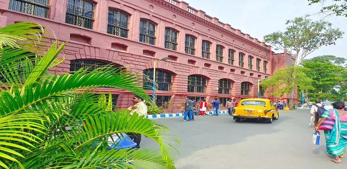 IPGMER Kolkata 2024-25: Cut off, Fees, Bond, Stipend, Course